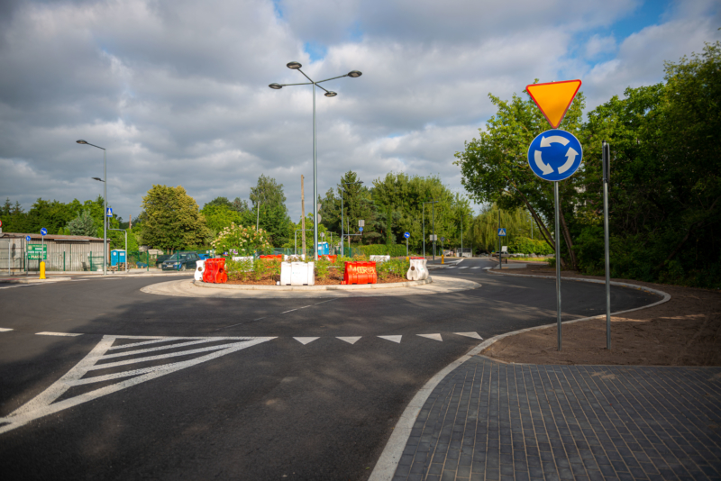 Nowy asfalt, nowe rondo - Zarząd Dróg Miejskich w Warszawie